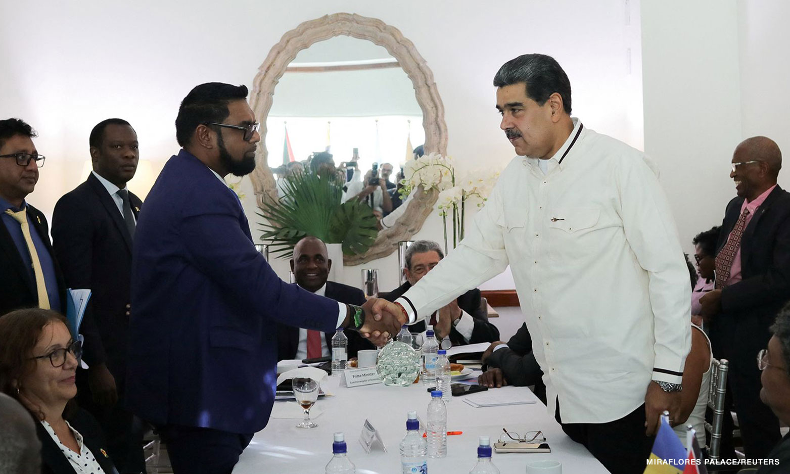 Leaders of Venezuela and Guyana agree to avoid use of force in land ...