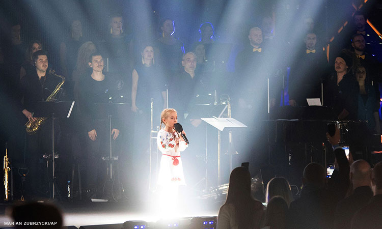 The Ukrainian girl who sang ‘Let It Go’ in a bomb shelter performed her ...