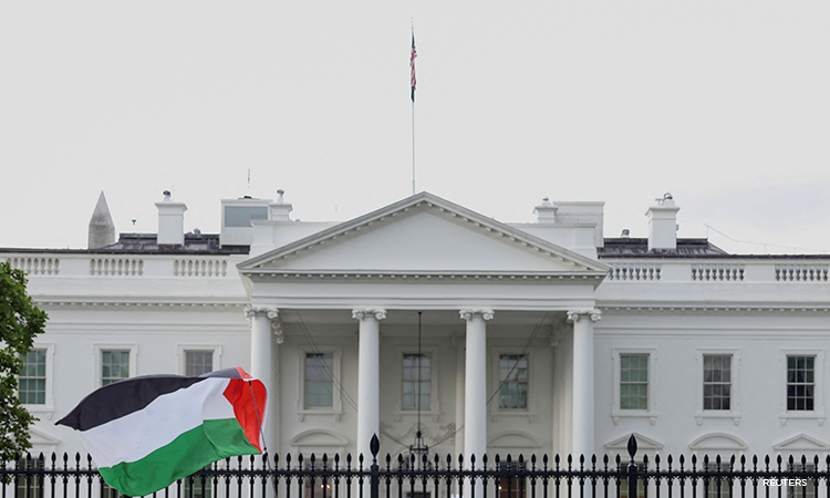 Trump keeps world guessing about US military action against Iran ...