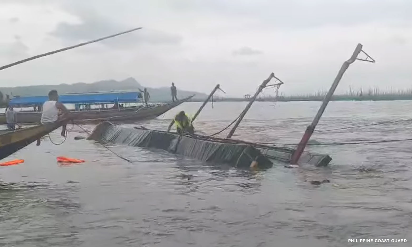 Marina: Captain of capsized boat off Binangonan had no valid license ...